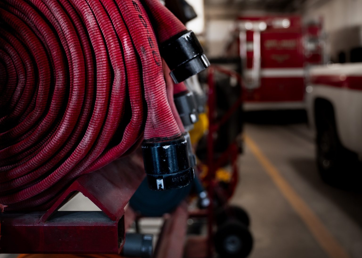 Understanding the Basics and Choosing Industrial Hoses for Your Application